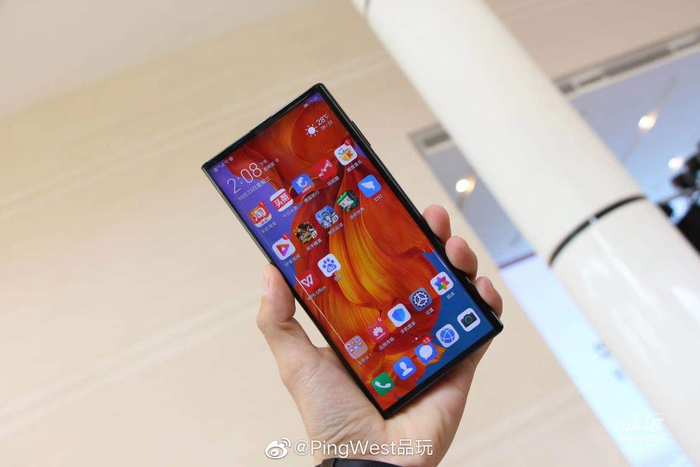 华为Mate X国行正式发布，售价16999元