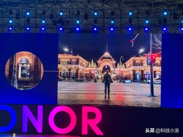 满满黑科技！荣耀V20发布：麒麟980+4800W AI超清双摄 2999起售__财经头条