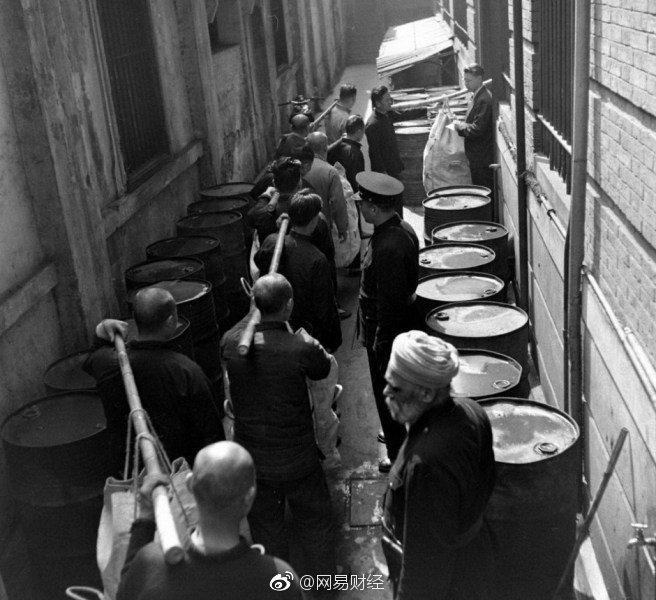 钱山一文不值:解放前通货膨胀惨景