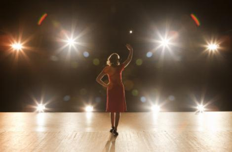 实用英语丨关于break的动词短语大全，内含多种用法~