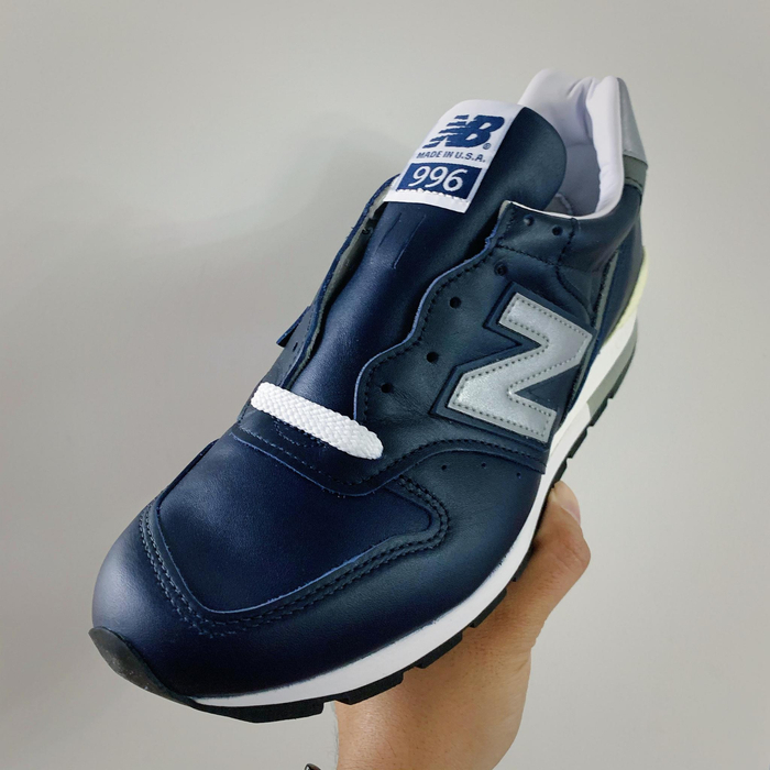 在D-MOP无意中看到这款看上去很“英产”的美产996