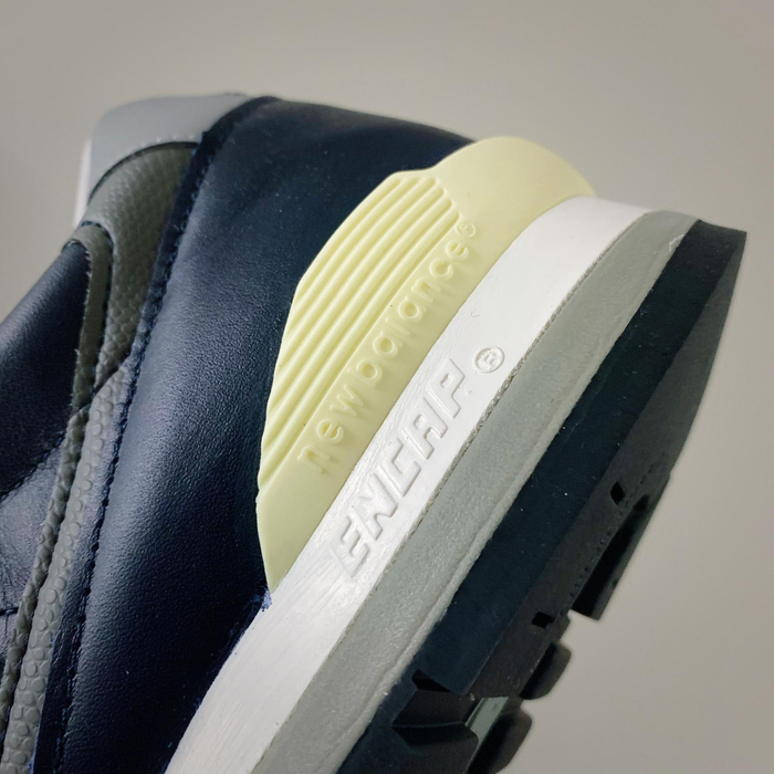 在D-MOP无意中看到这款看上去很“英产”的美产996