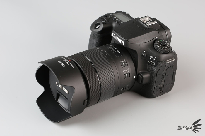 2019年8月28日，佳能正式发布了佳能EOS 90D__财经头条__新浪财经