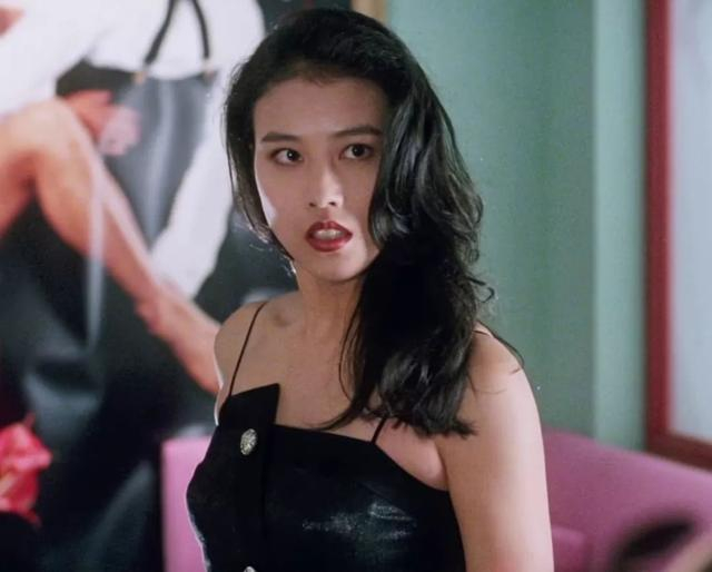 金庸曾说过：“早知道是她演周芷若，我就改结局了”