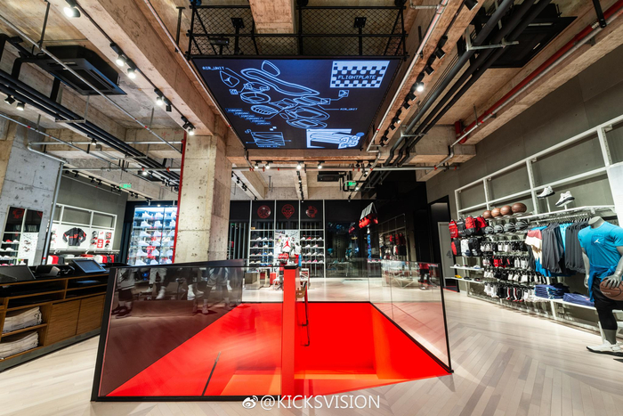 Jordan在深圳开设了全新品牌旗舰店：Jordan 9668 SHENNAN