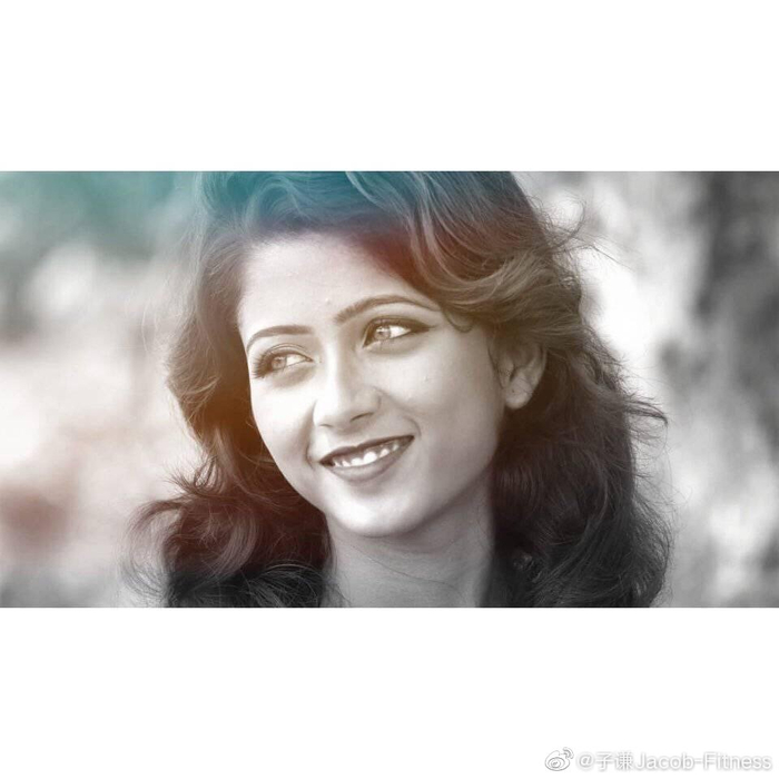 之前火了的印度妹纸Riya Sanyal，居然在FB和我互粉了|印度_新浪新闻