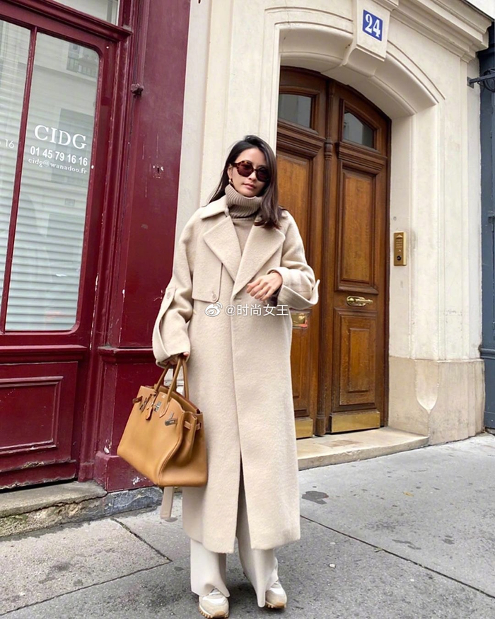 谁说冬天不适合浅色，来自韩国博主elborn_doris的9套浅色穿搭