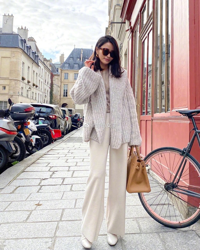 谁说冬天不适合浅色，来自韩国博主elborn_doris的9套浅色穿搭