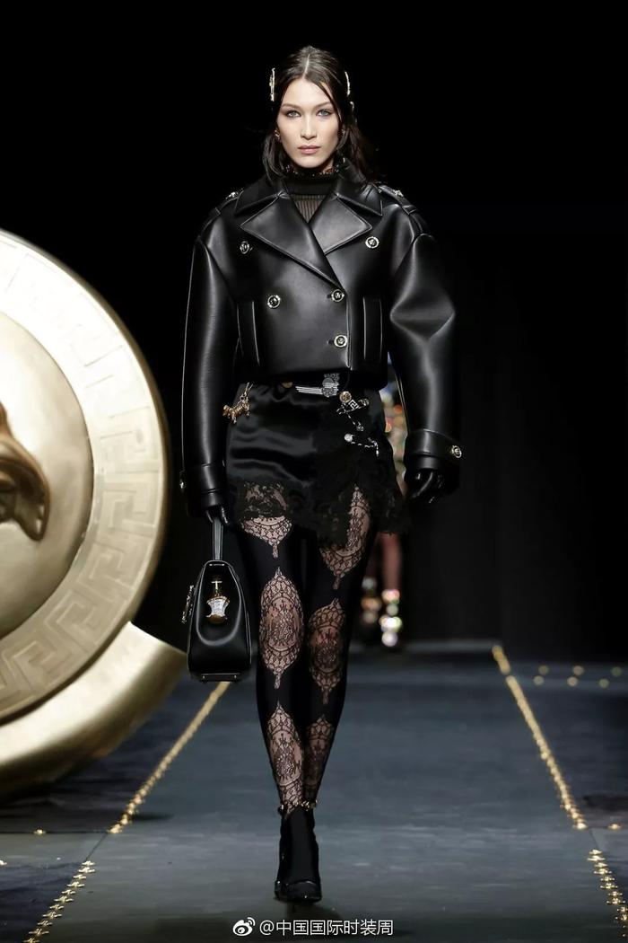 Versace 2019 年秋冬系列米兰时装周发布