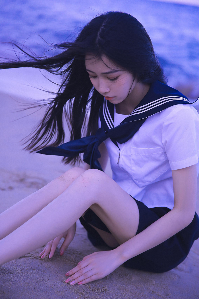 想要穿过所有拥挤人潮来拥抱你☁️@创造101-Hellogirls吴小萱