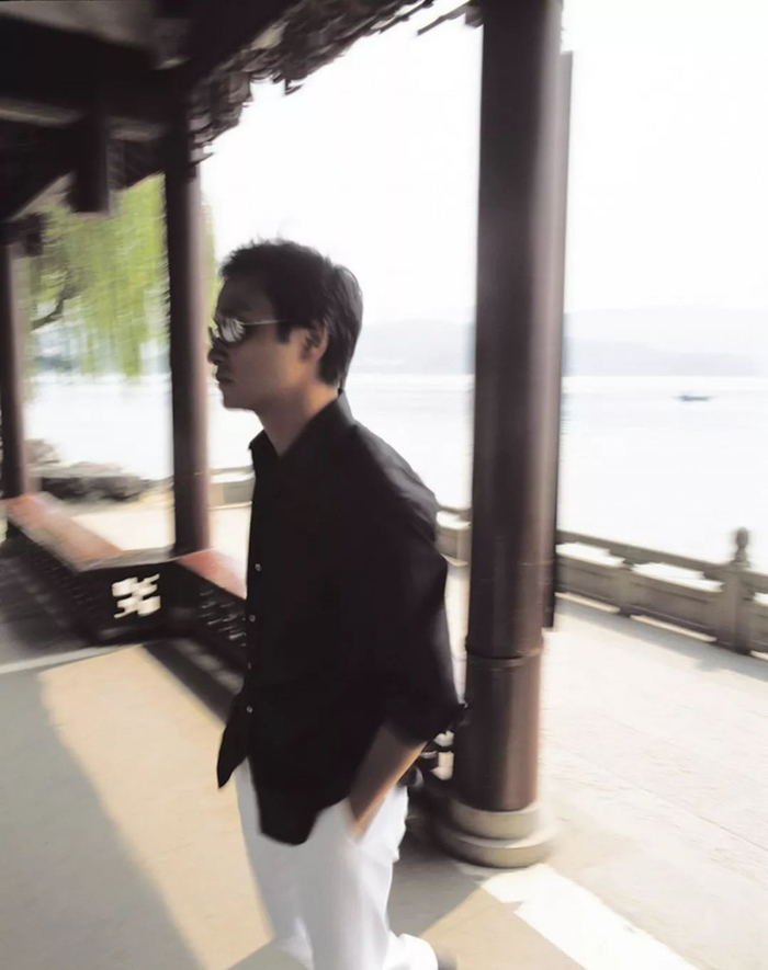 罕见旧照，再忆最好的张国荣