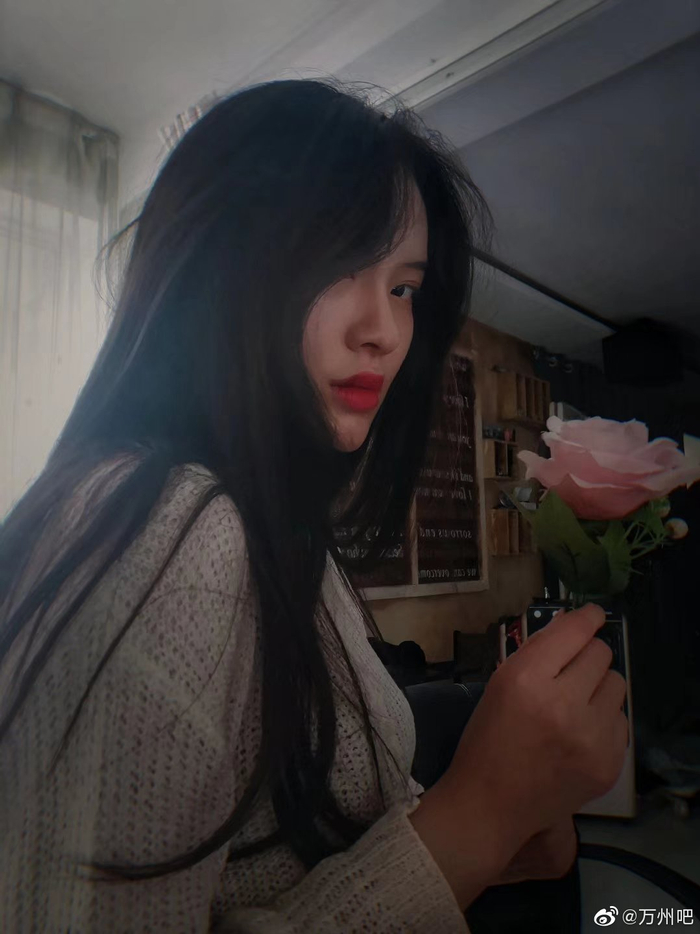 @李小姐很温柔咦 住主城 女 23 岁 166cm 50kg 。爱好