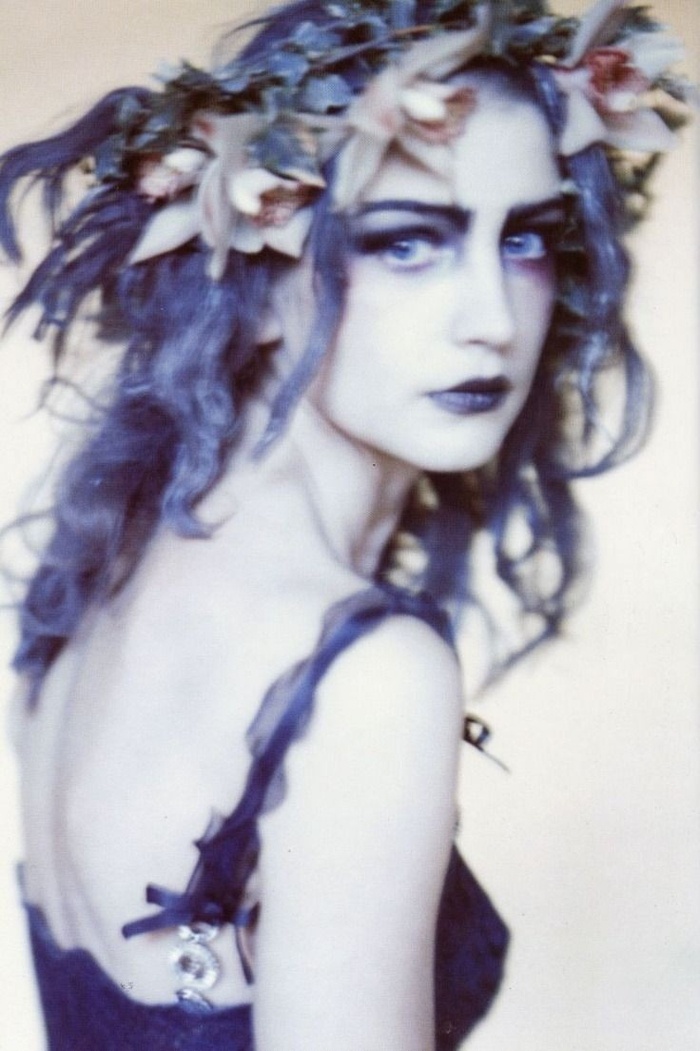 Angela Lindvall & Natalia Semanova. Vogue Italia .1997