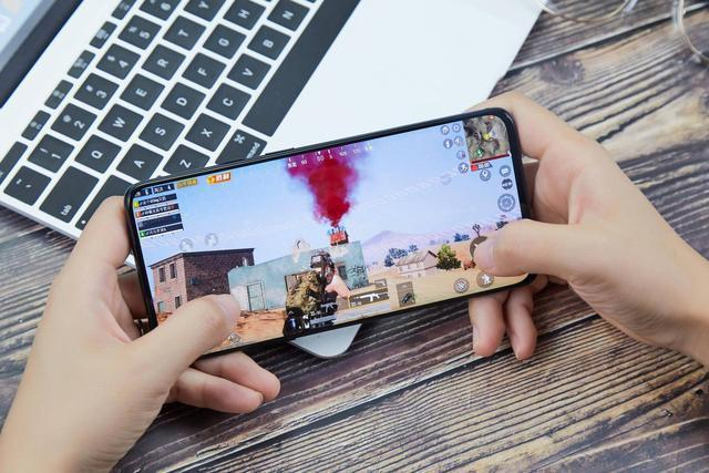 一加暖心行动，降500+4800万三摄+骁龙855，升降+2K流体屏+256G__财经头条