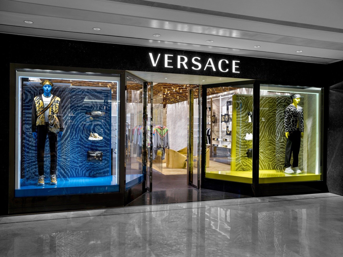 Versace 于中国北京国贸商城南区开设全新旗舰店