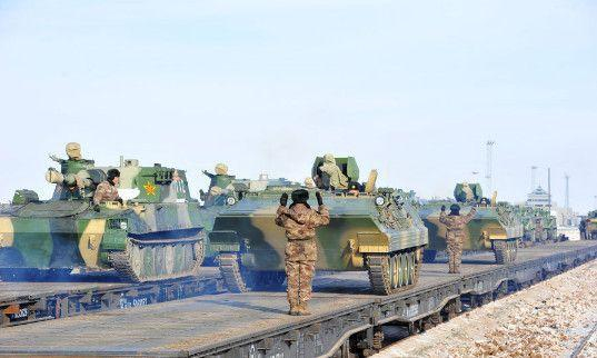 ZSD89式装甲输送车是我军90年代开始装备|输送车|履带|样车_新浪新闻