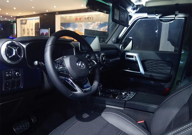 最帅国产“牧马人”！自带涉水喉、AT胎，配2.3T引擎，带四驱！