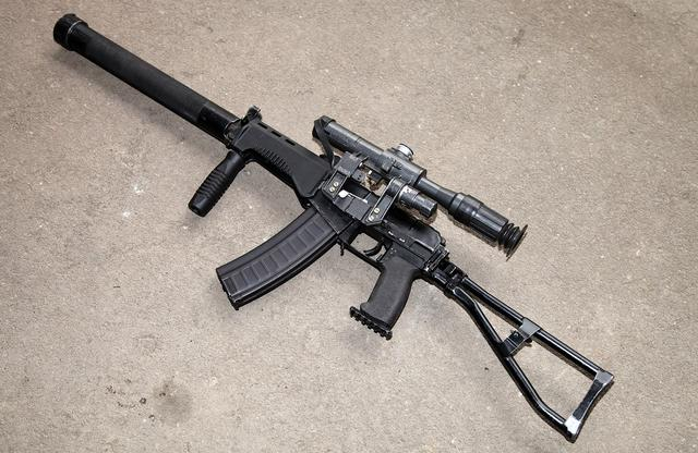 SR-3旋风突击步枪