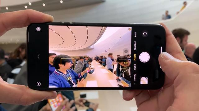 价格相差3200，iPhone11相比苹果11 Pro，区别到底在哪里？__财经头条