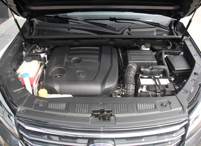 买车不止看三大件，荣威RX5 MAX和长安CS75 PLUS，谁更胜一筹