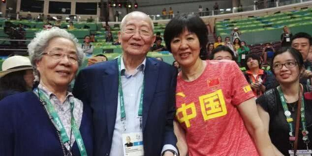 朱婷小时候展现天赋，郎平曾极力让她入选国家队