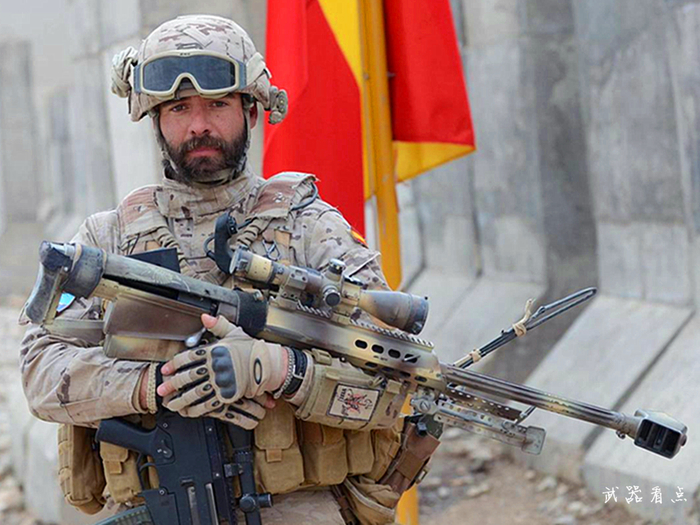 军事丨巴雷特打破常规的无托结构，大口径狙击步枪