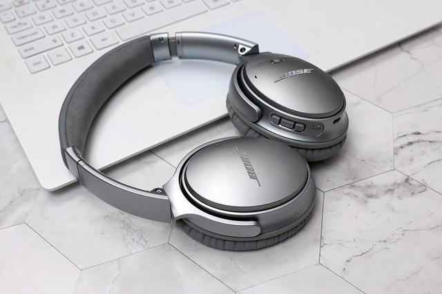 Bose QC35II的魅力，是让你身处户外却空无一人__财经头条__新浪财经