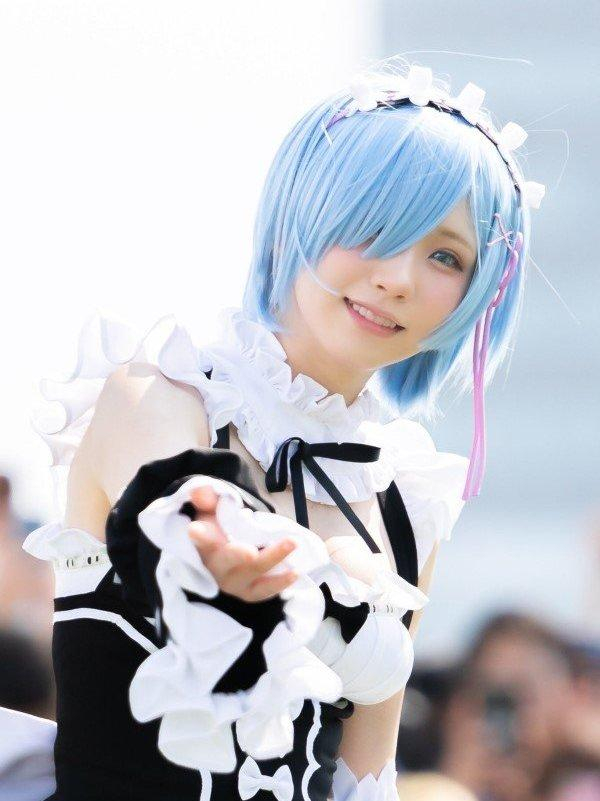 为什么日本coser不会被欺负？看了日本第一coser的肌肉我懂了|摄影师|肌肉|裙底