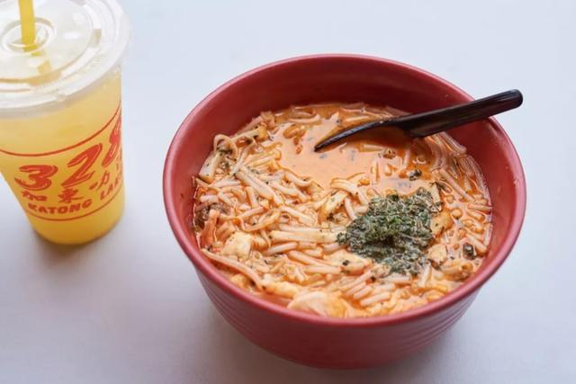 叻沙、肉脞面、肉骨茶，就喜欢探寻新加坡之味