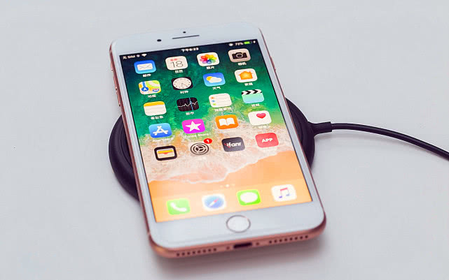 价格依旧坚挺，大屏iPhone停止“跳水”，看来等不到了！__财经头条__新浪财经