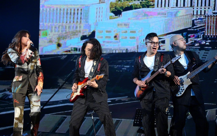 台媒曝A-Lin遭遇婚变，老公缺席重要时刻，参加《歌手》成导火索