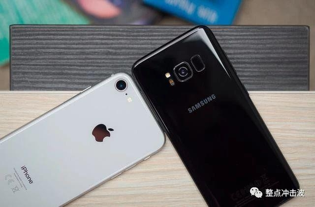 升级了iOS 12.1系统之后，发现iPhone8还能再战三年！__财经头条__新浪财经