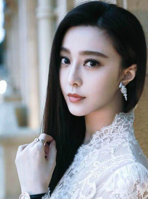 范冰冰，素颜和化妆后的照片对比，已经无言以对