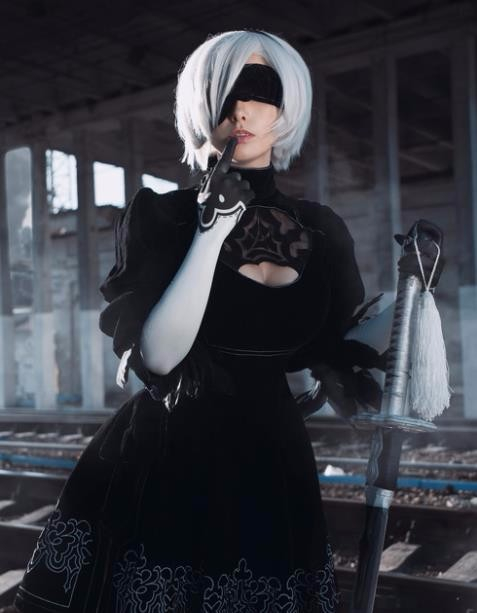 尼尔：机械纪元COS，网友：是你9S飘了，还是我2B姐拿不起刀了？