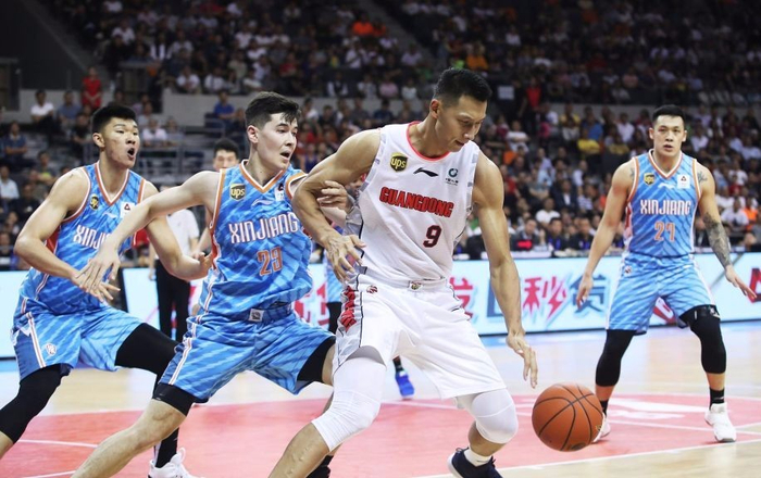2018-19赛季CBA常规赛第4轮：广东战胜新疆，阿联23+10