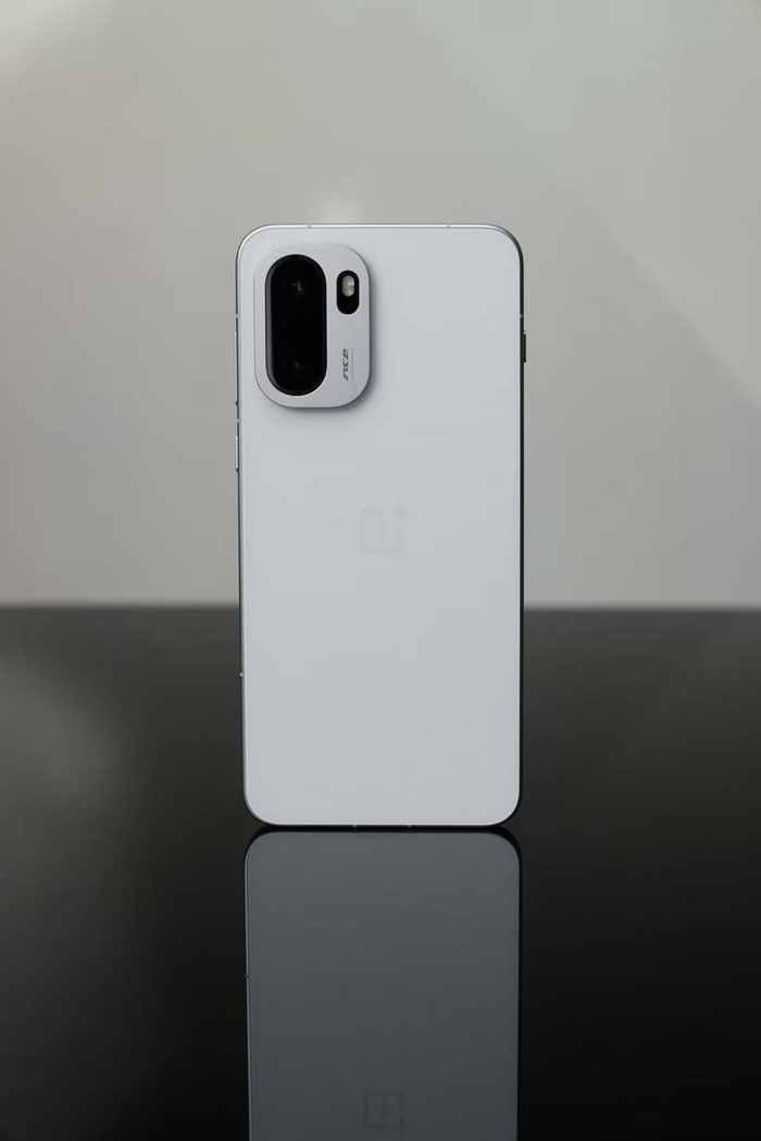 一加Ace6发布，165Hz高刷加骁龙8至尊版售2599元起__财经头条__新浪财经