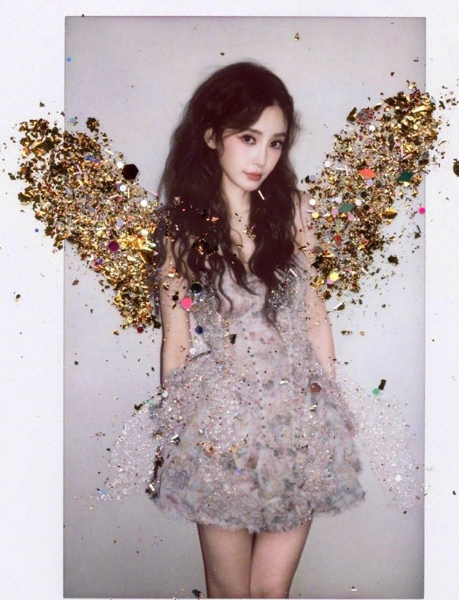 Angelababy发布跨年营业照，撕拉片风格引关注|angelababy_新浪新闻