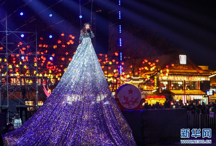 呼和浩特多区域同步举行跨年主题活动__财经头条__新浪财经