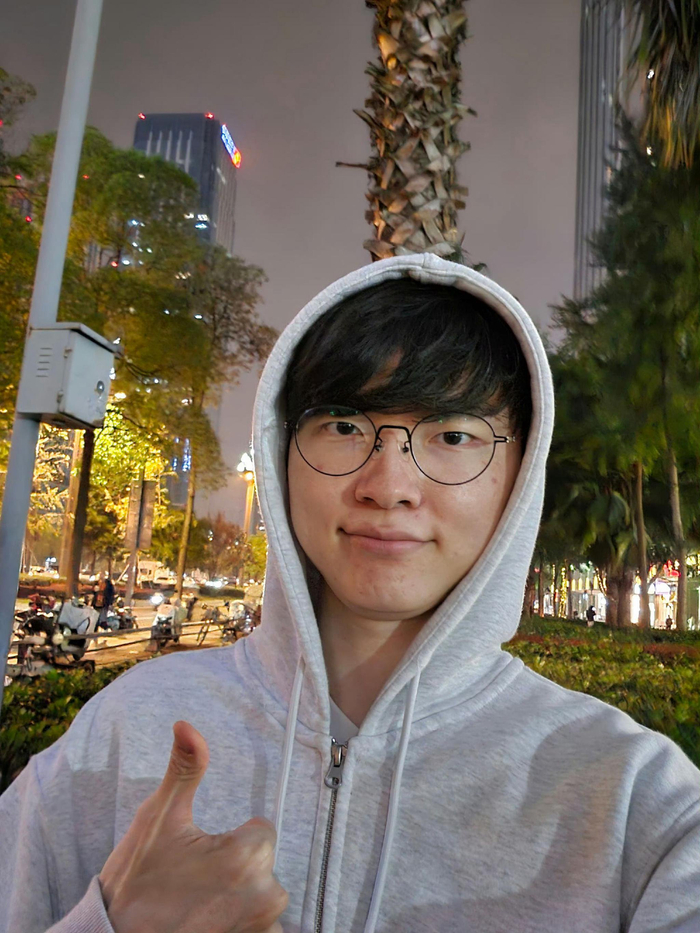 T1_Faker晒成都照点赞，英雄联盟S15总决赛引热议__财经头条__新浪财经