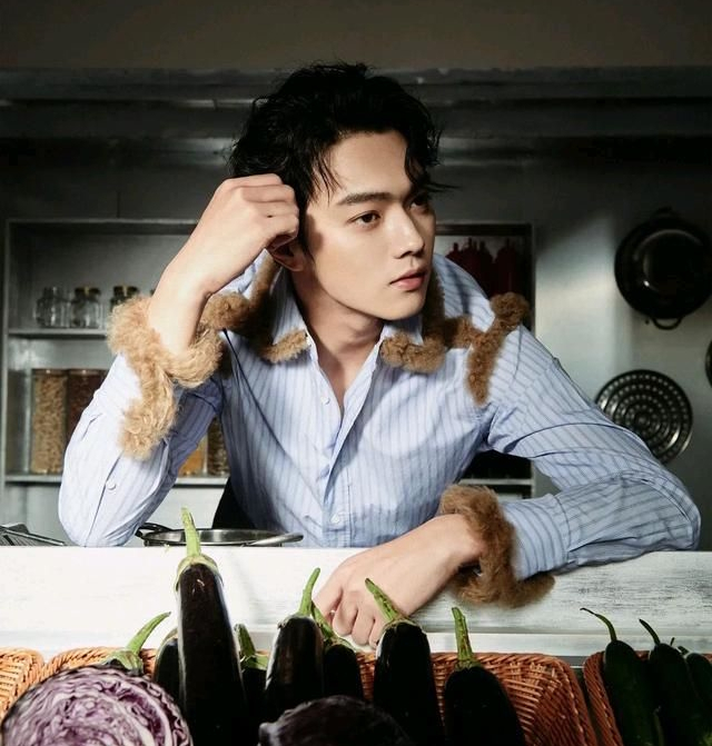 许凯跟Maggie Qicon合作拍照，气场太强了！