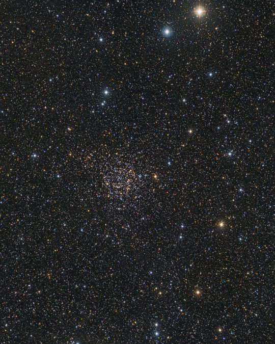 NGC 7789: 凯洛琳玫瑰__财经头条