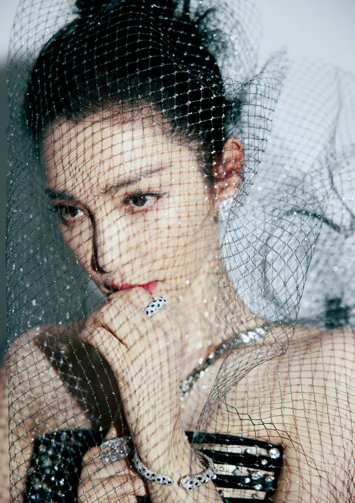 李冰冰活动look，一身Armani Privé 古董高定礼服闪亮华丽