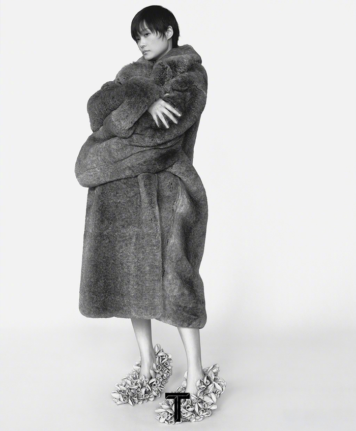 李宇春登上《T Magazine》中文版封面，尝试全新狼尾造型