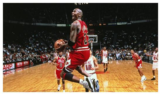 NBA篮球之神，乔丹的名声到底如何，纪录片真假难辨__财经头条