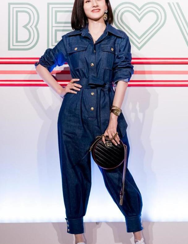 早秋和连体裤最搭配，教你根据身材挑选连体裤，气质更加分