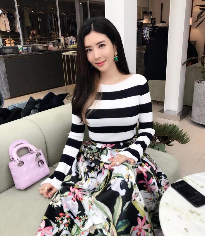 韩国时尚博主manyo_yoojin美图__财经头条