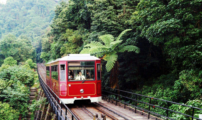 去香港旅游，这10个景点不容错过，其中它是全球最受欢迎的