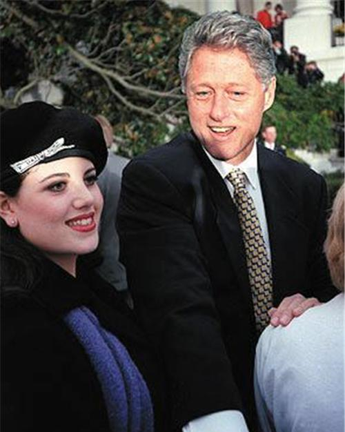 与克林顿著名事件已过去21年，被世界遗忘的莱温斯基现如今怎样