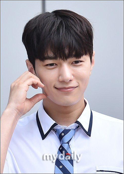 韩国男团INFINITE参加JTBC《认识的哥哥》节目拍摄