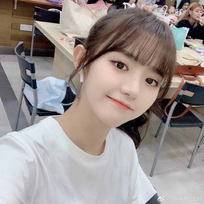 清纯美少女SNH48-姜杉迷人美照欣赏啊